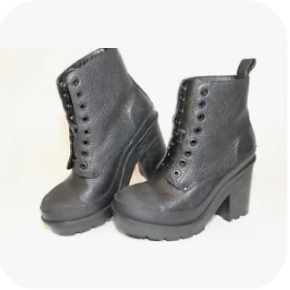 Hunter | Shoes | Hunter 37 Pebble Leather Boots Us6 | Poshmark
